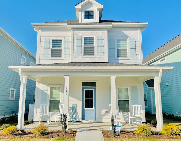 Coastal Charm: Home In Beaufort With Amenities+ - Harkers Island, NC