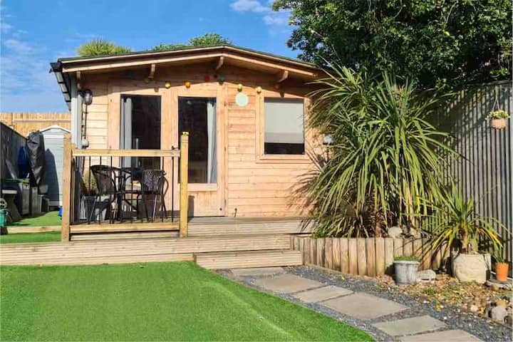 Beautiful Garden Lodge, Fully Self Contained. - Brighton