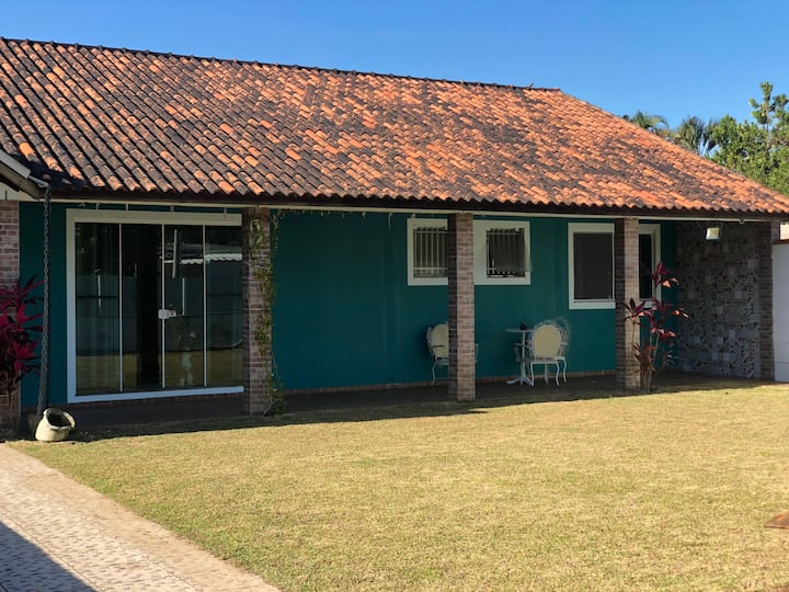 Casa 3 Suítes, Churrasqueira, Piscina Infantil - Ilha Comprida
