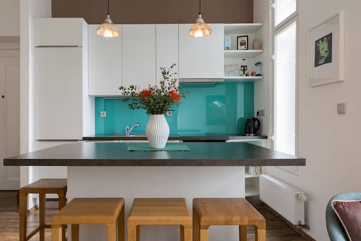 Artist's Loft Near The River - Prága