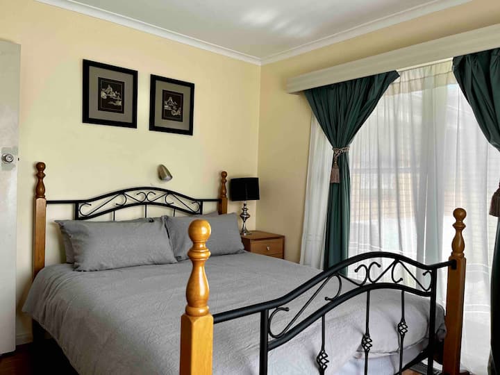 Charming Private Room +Parking, Near Ringwood Lake - Bayswater