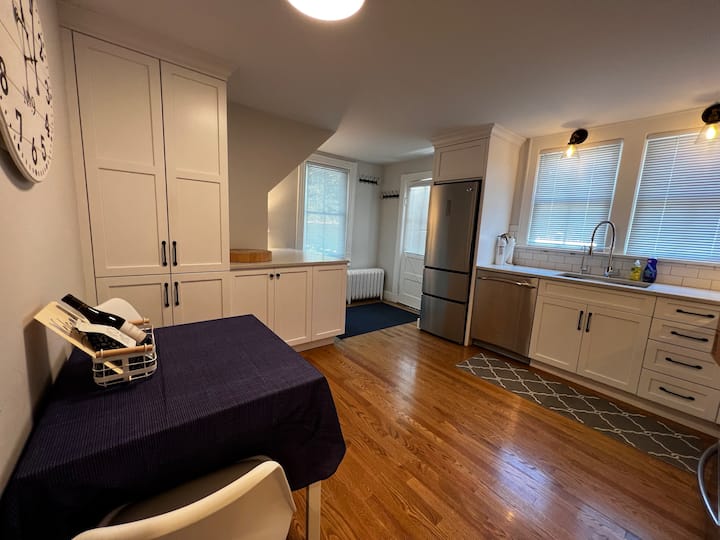 Lovely Renovated Rowayton Apartment - Norwalk, CT