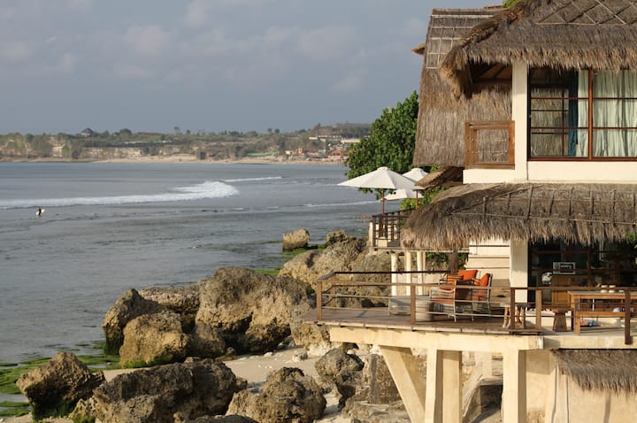 Surfing Villa Monyet - Bali