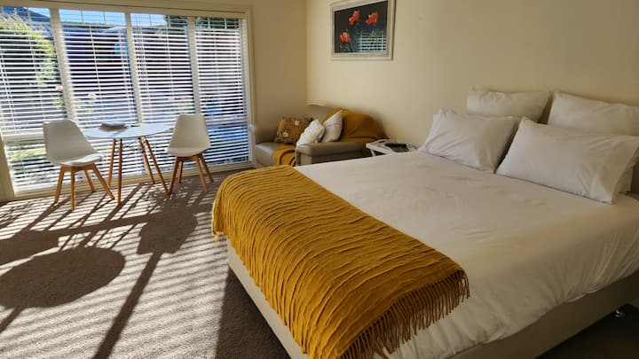 Silk Tree Studio Unit - Rolleston