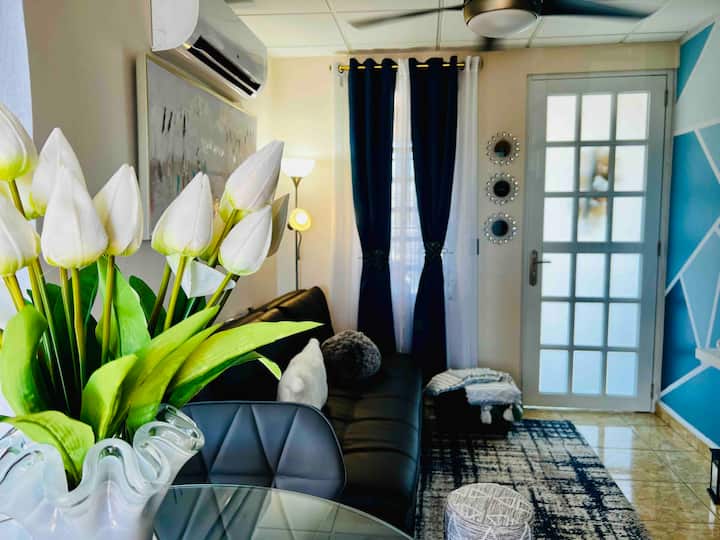 Bluebreeze - Cozy Apartment Near Airport - Carolina