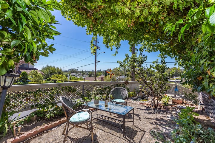 Mar Vista Oasis - Westwood - Los Angeles