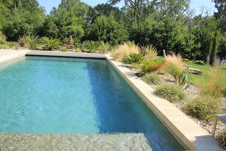 Au Calme à Saint-remy, Piscine & Climatisation - Les Baux-de-Provence