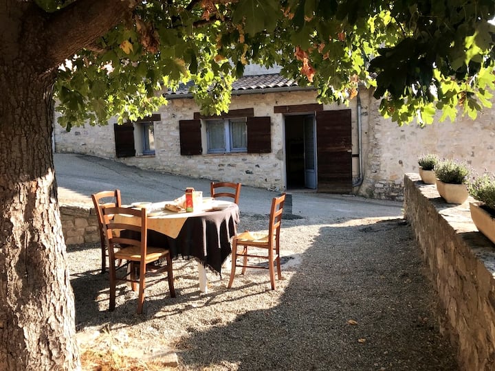 Petite Tour De Pierrefeu - Avec Piscine Partagée - Drôme