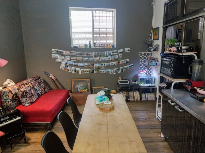 通風、明亮木作手感風套房(共三間+公共空間+開放式廚房,非包棟) - 花蓮市