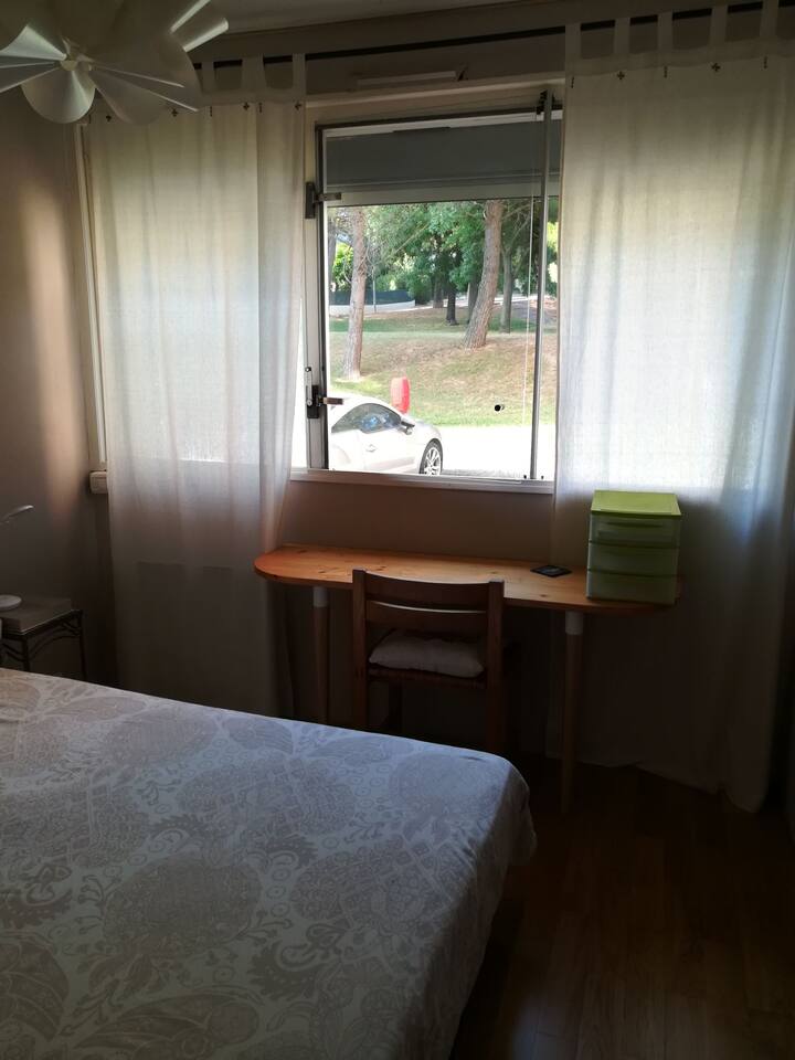 Loue Chambre Calme Avec Petit Dejeuner - Salon-de-Provence