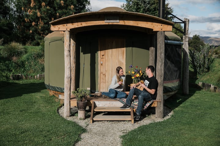 Kanuka Queen Yurt - Wānaka