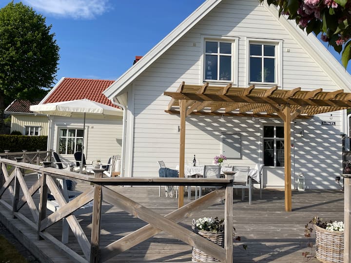 House. Hot Tub, Sauna. Near City, Archipelago. - Sweden