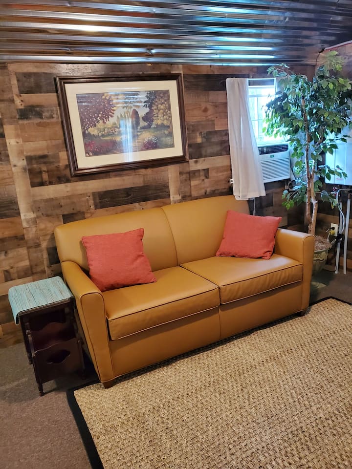 Tiny Cabin With Fire Pit At Cascade Inn - Fall Creek Falls, TN