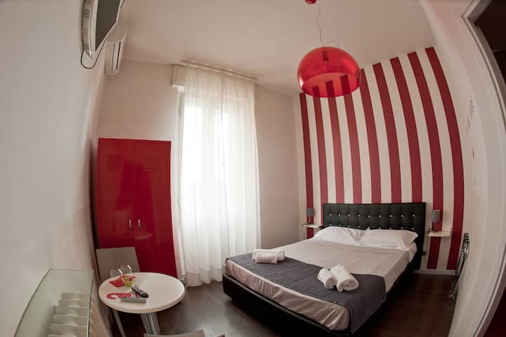 5 Chambres Avec Salle De Bain Privée Et Cuisine - Scandicci