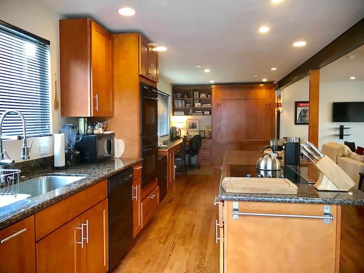 Ballard Hq: Walk Everywhere! - Seattle, WA