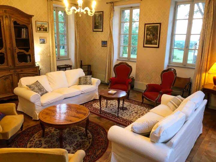 Traditional Family Manoir In The Centre Of France. - Auvergne