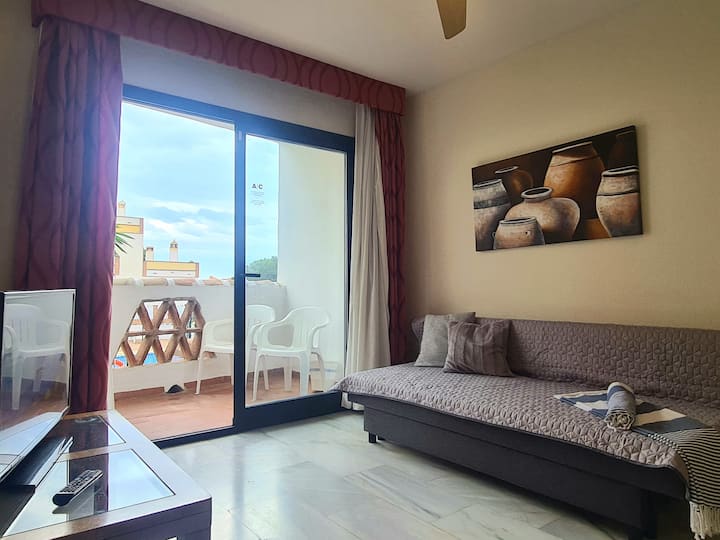 Mijas Costa, Walk To Beach, Restaurants & Pools. - Calahonda