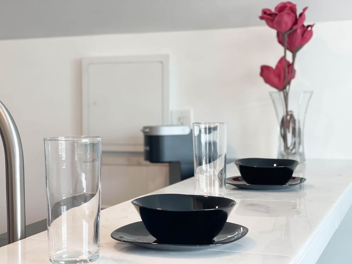 Stylish 1 Bed | Easy Parking | Great Location - Airbnb