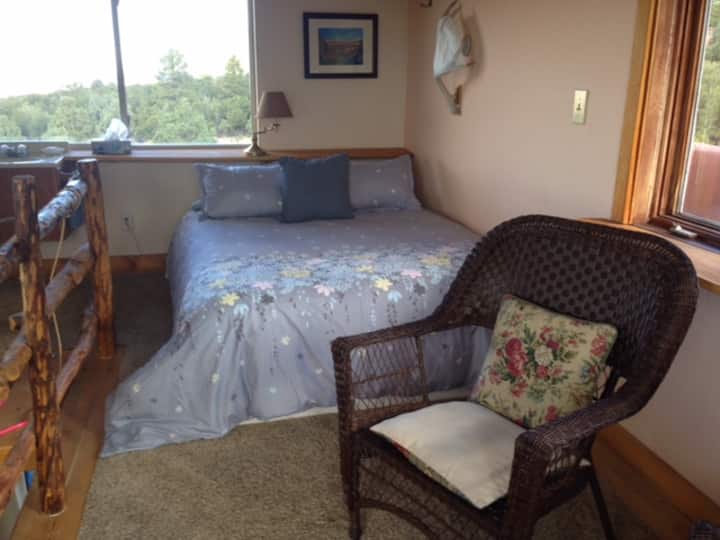 Sky Room & Deck With Panoramic View - Crestone, CO