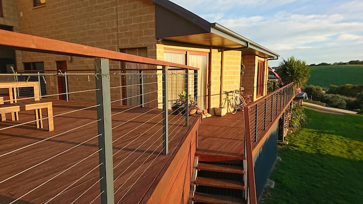 Sea Mist Hill Top Apartment - A Secluded Getaway - Allansford