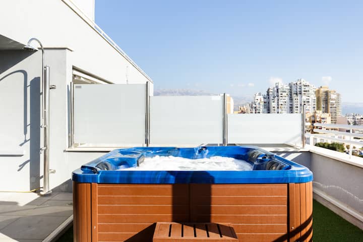 Penthouse With Rooftop Hot Tub And Big Terrace - Split