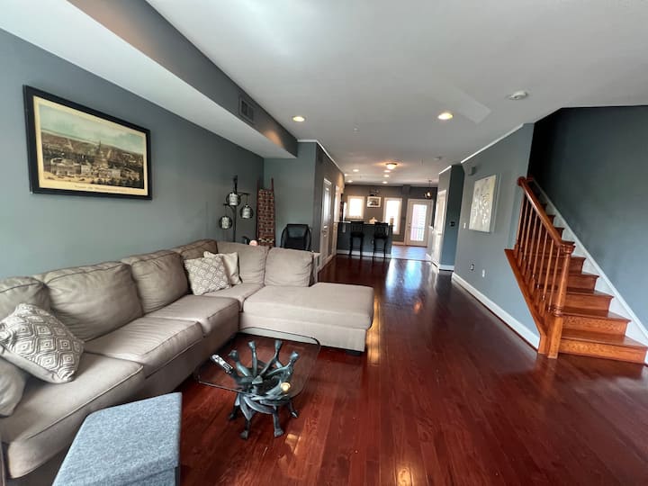 Spacious Dc Home W/parking-near Metro And Downtown - Washington, DC