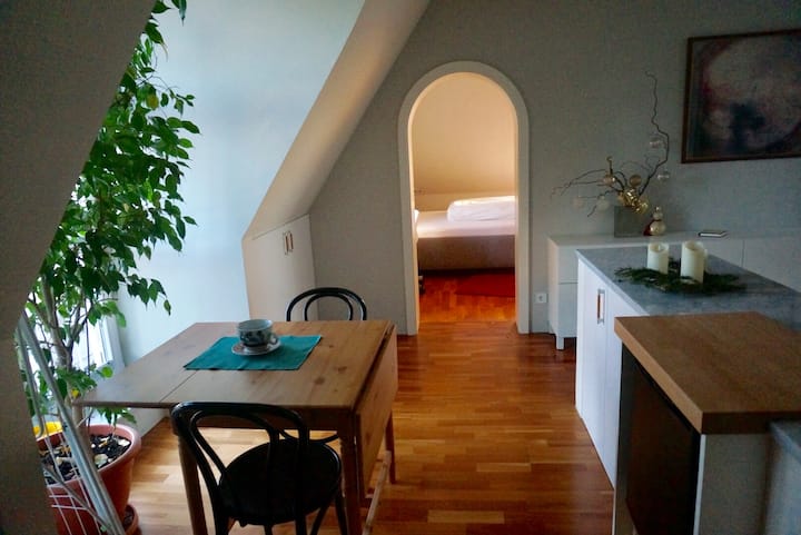 Central & Quiet Room - Munich