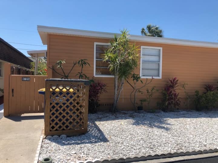 Clearwater Beach Oasis 6 - Dunedin, FL