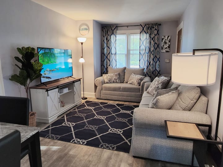 Sea Escape - Cozy Apartment Across The Beach - Norfolk, VA