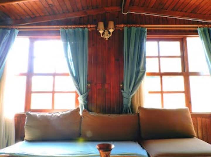 Detached Wooden House With Garden - Adalar