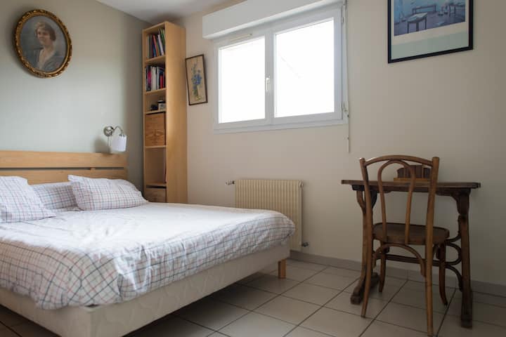 Chambre Calme Proche  Du Centre De Bordeaux,du Chu - Talence