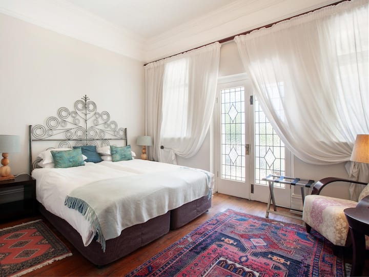 Barry Hall Apartments No 3 - Camps Bay
