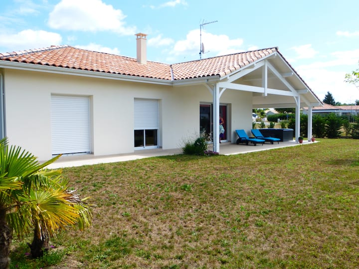 Villa Récente à Tosse Proche Des Plages Océanes. - Seignosse