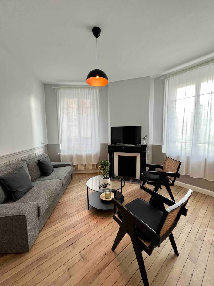 Logement Avec Parking Privé Au Coeur De Reims - Reims