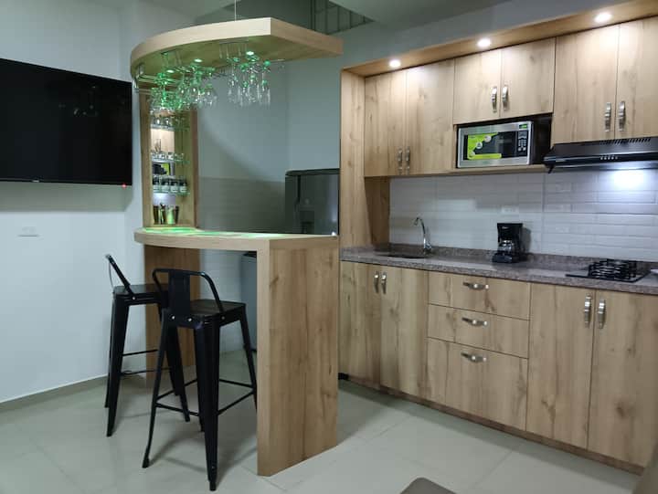 Cali Suite 102 - Cali
