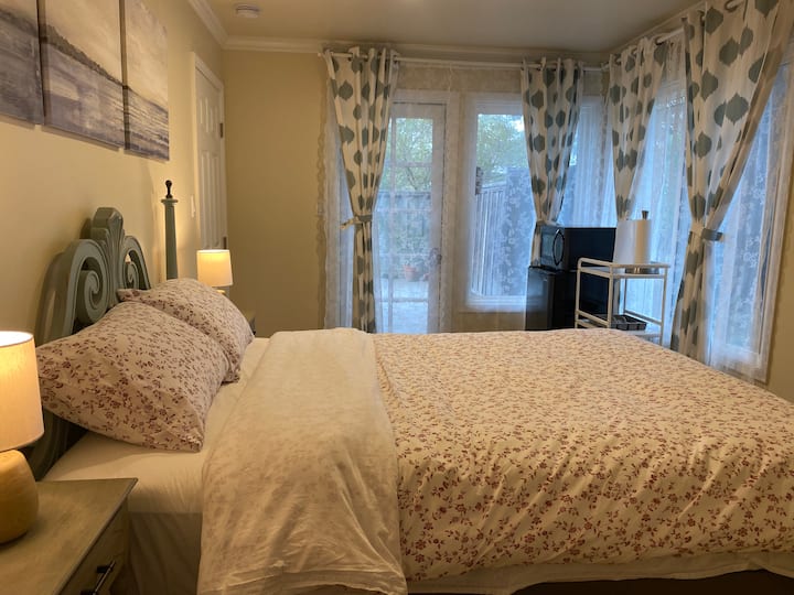Pebble Beach Private Bed/bathroom 1 - Monterey, CA