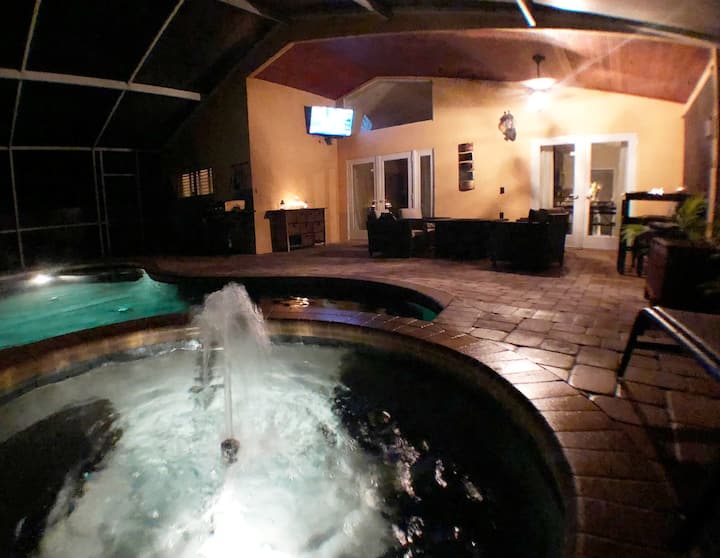 Luxury Villa With Private Pool/spa On Golf Course! - Davenport, FL