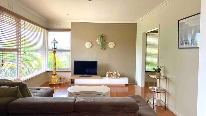 Geelong 7 People Holiday House! - Geelong
