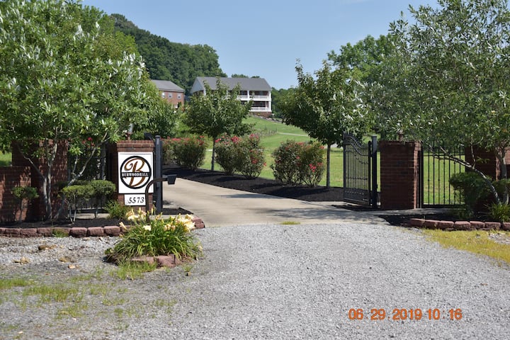 Burwoodhall Tn Carriage House & Estate Golf - Splash Pad, Spring Hill