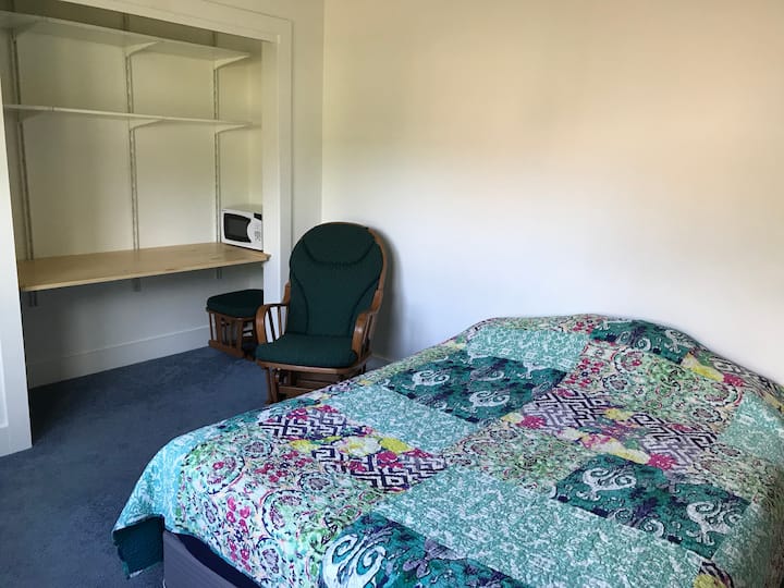 Master Suite In Unique, Spacious Home - Northampton, MA