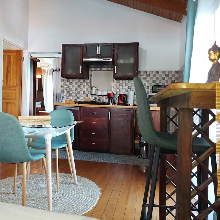 Acogedor Con Tina De Baño Y Parqueo - Cartago, Costa Rica