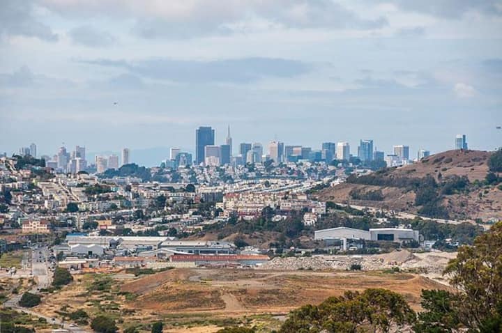 Cozy 2 Bedroom With Sf Views - Brisbane, CA