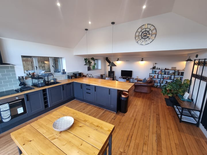 Modern 2 Bedroom Cottage Adjacent To Orchard - Cheddar