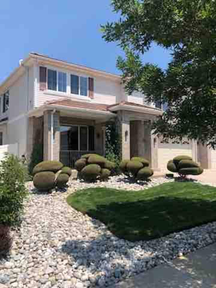 Furnished Monthly Rental/ Peaceful & Work-friendly - Aurora, CO