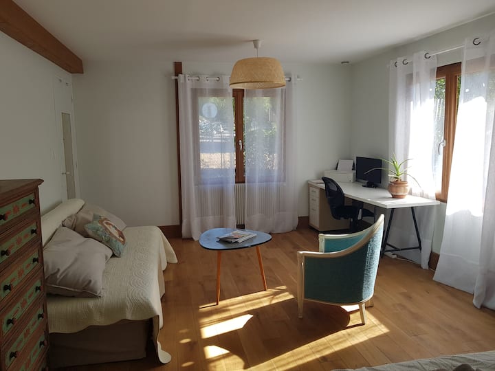 Appartement Indépendant Dans Chalet De Ville - Chambéry