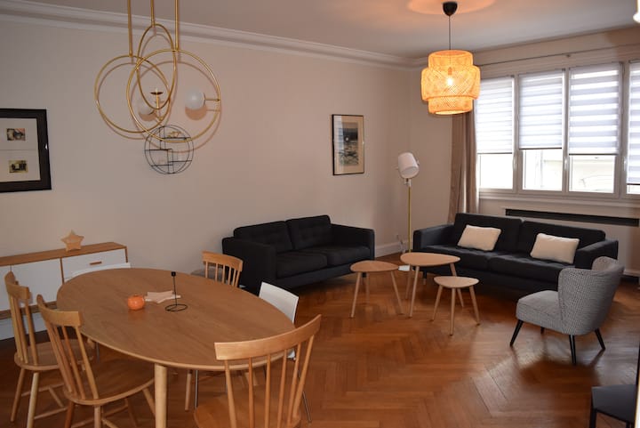 Comme Une Maison, Au Coeur De Tours Avec Jardin ! - Tours