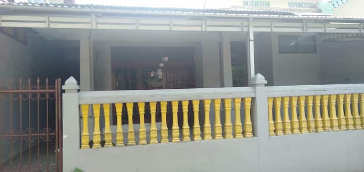 Rumah Masa Kecil Kami - Bengkulu