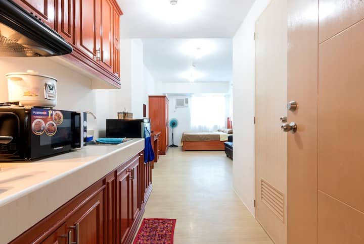 Doc's Place 1 @Mplace With Wifi & Cable Tv - Quezon City