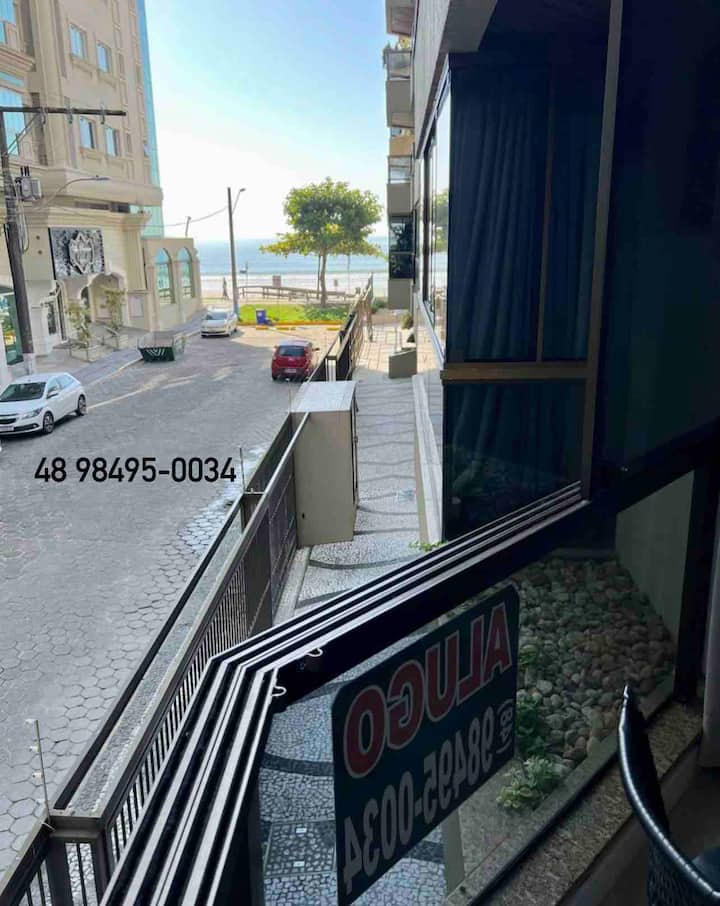 Pé Na Areia, Amplo Apartamento De 3 Dormitórios. - Itapema