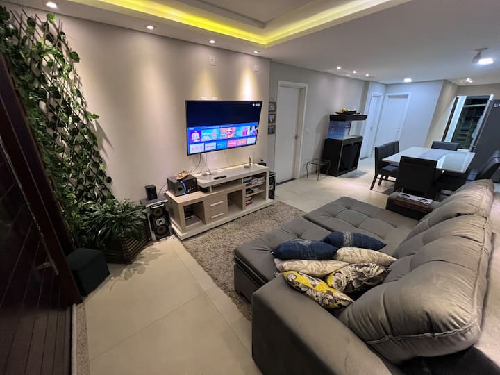 Linda Casa Em Bombinhas - Bombinhas